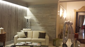 Área de estar no saguão