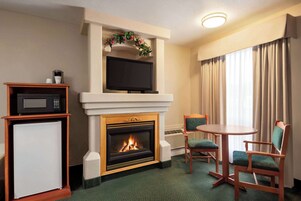 Quarto Deluxe, 1 cama queen-size, não fumadores, banheira de hidromassagem | Ferro/tábua de engomar, Wi-fi grátis 