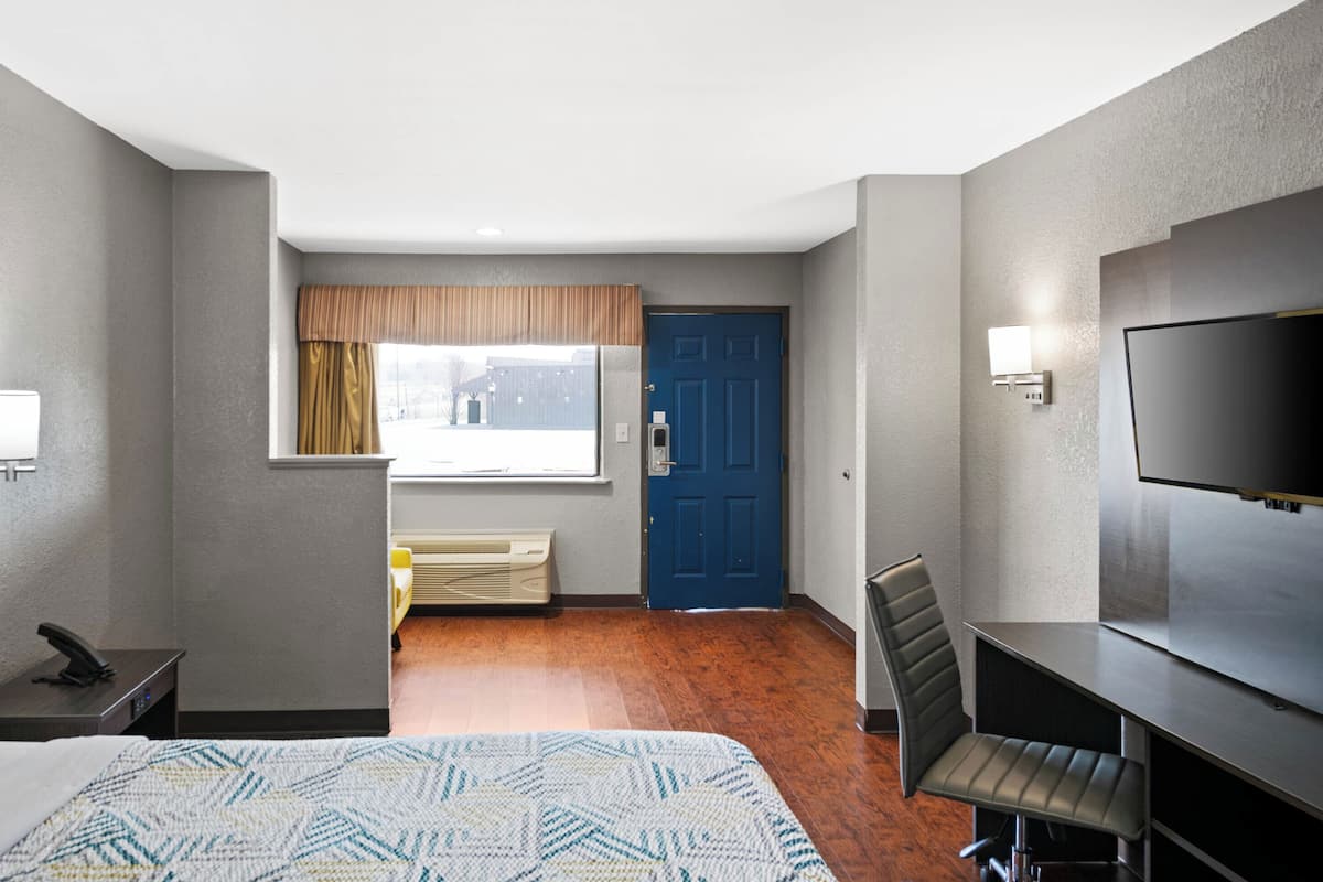 Secretária, ferro/tábua de engomar, Wi-fi grátis