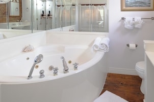 Seaside, Second Floor | Banheiro | Banheira de hidromassagem, produtos de toalete grátis