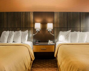 Quarto Standard, 2 camas queen-size, não fumadores | 1 quarto, edredões de penas, camas de colchão pillowtop