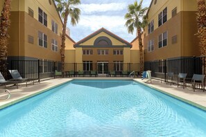Piscina externa
