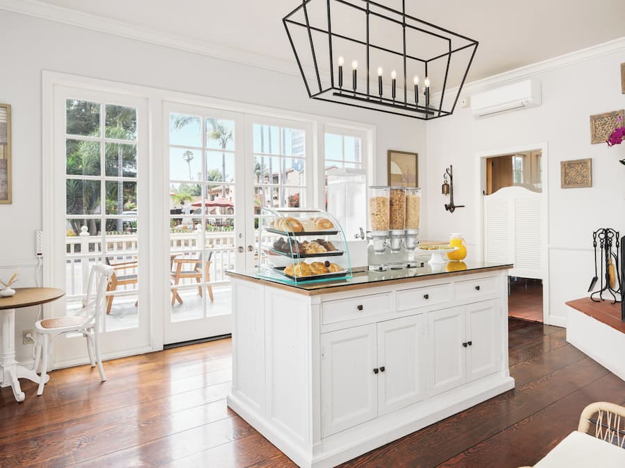 Café da manhã continental grátis todos os dias