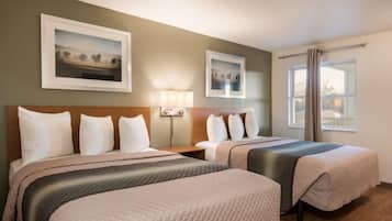 Estúdio Económico, 2 camas queen-size, não fumadores | Secretária, roupa de cama fornecida