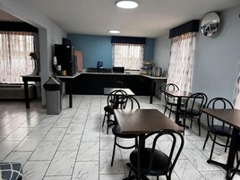 Pequeno-almoço takeaway diário incluído 