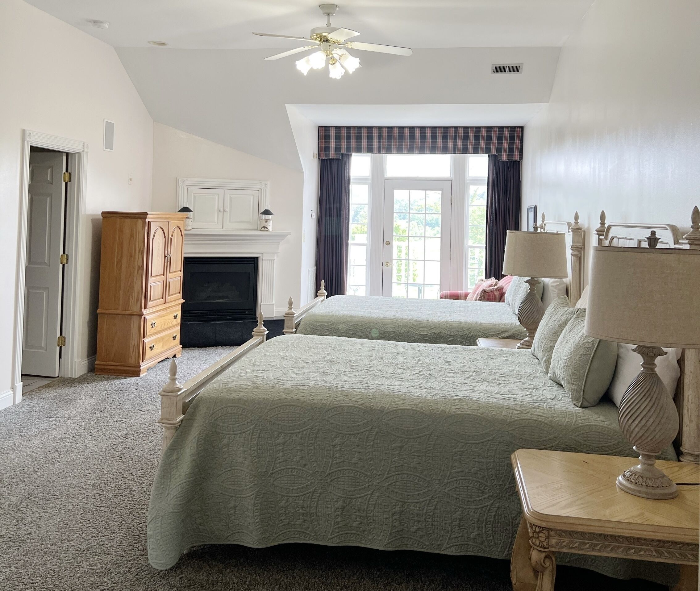 Whitestone Inn in Kingston – Hotels.com