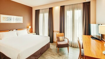 Quarto Clássico com Cama de Casal | Minibar, cofre no quarto, secretária, quartos insonorizados 