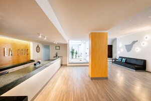 Entrada (vista interior)