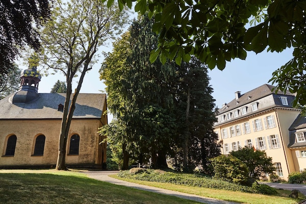 Steigenberger Icon Grandhotel & Spa Petersberg - Bonn