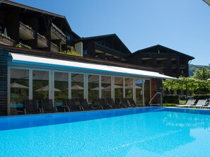 Banheira de hidromassagem exterior