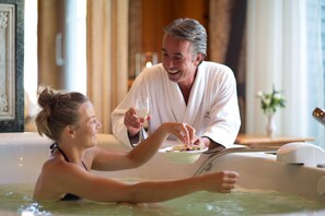 Sala(s) para tratamentos a casais, tratamentos corporais, aromaterapia 