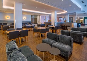 Café da manhã com buffet todos os dias mediante uma taxa