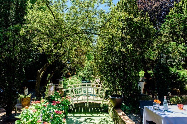 Luxury Vintage Hotel Villa Beukenhof - Leiden