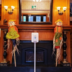 James Bay Inn Hotel & Suites Reviews, Deals & Photos 2023 - Expedia