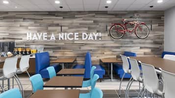 Café da manhã continental todos os dias (USD 12.78 por pessoa)