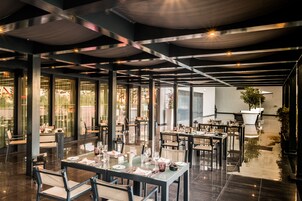 Pequenos-almoços, almoços e jantares servidos