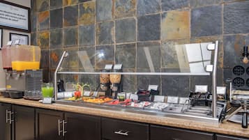Pequeno-almoço tipo buffet diário incluído