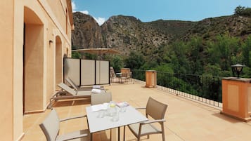 Habitacion familiar comunicada 4 pax | Terraço/pátio interior