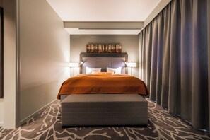 Quarto Duplo Superior, vista para a montanha | Roupa de alta qualidade, camas de colchão pillowtop, minibar 