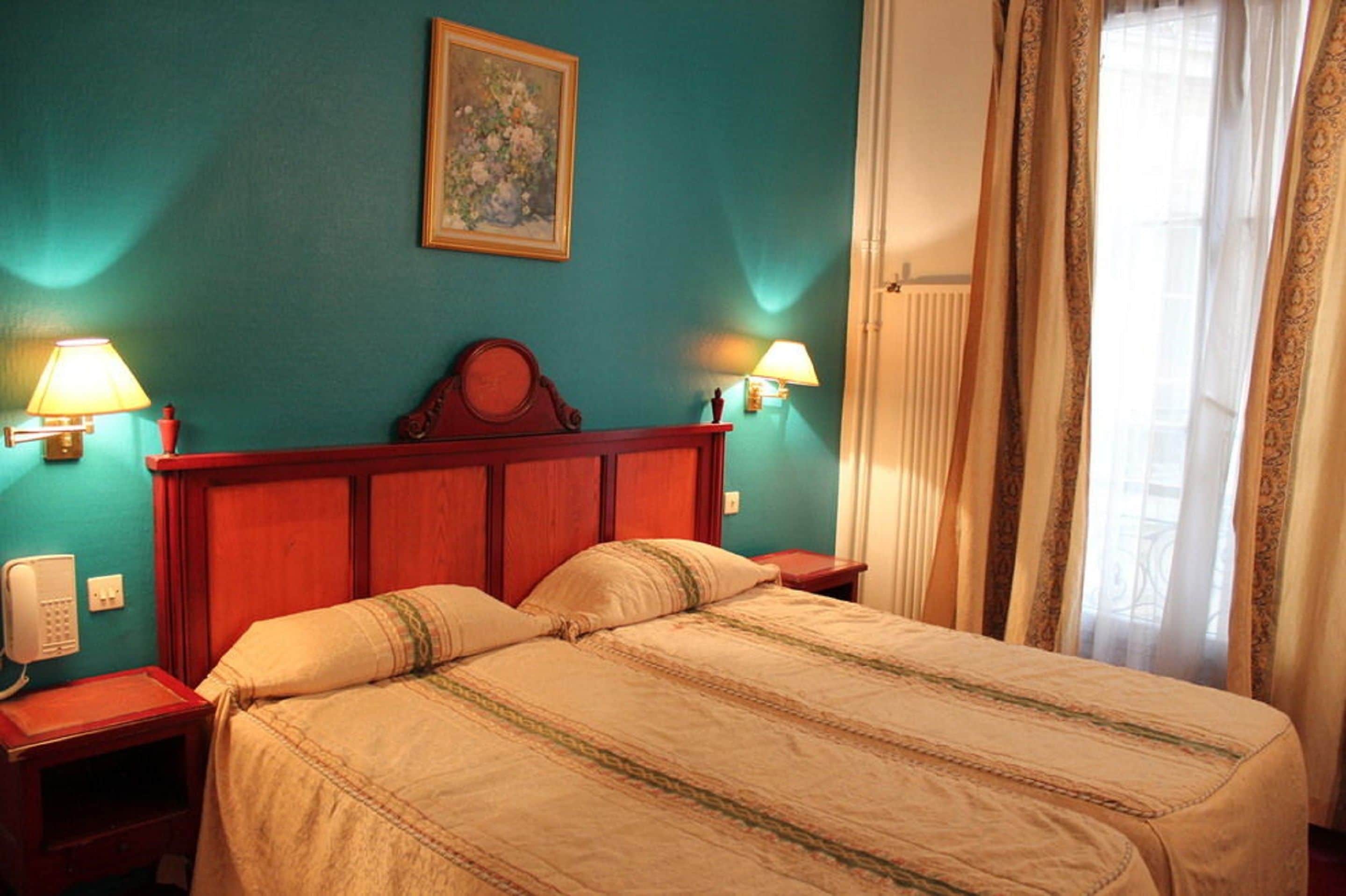 Secretária, Wi-fi grátis, roupa de cama fornecida 