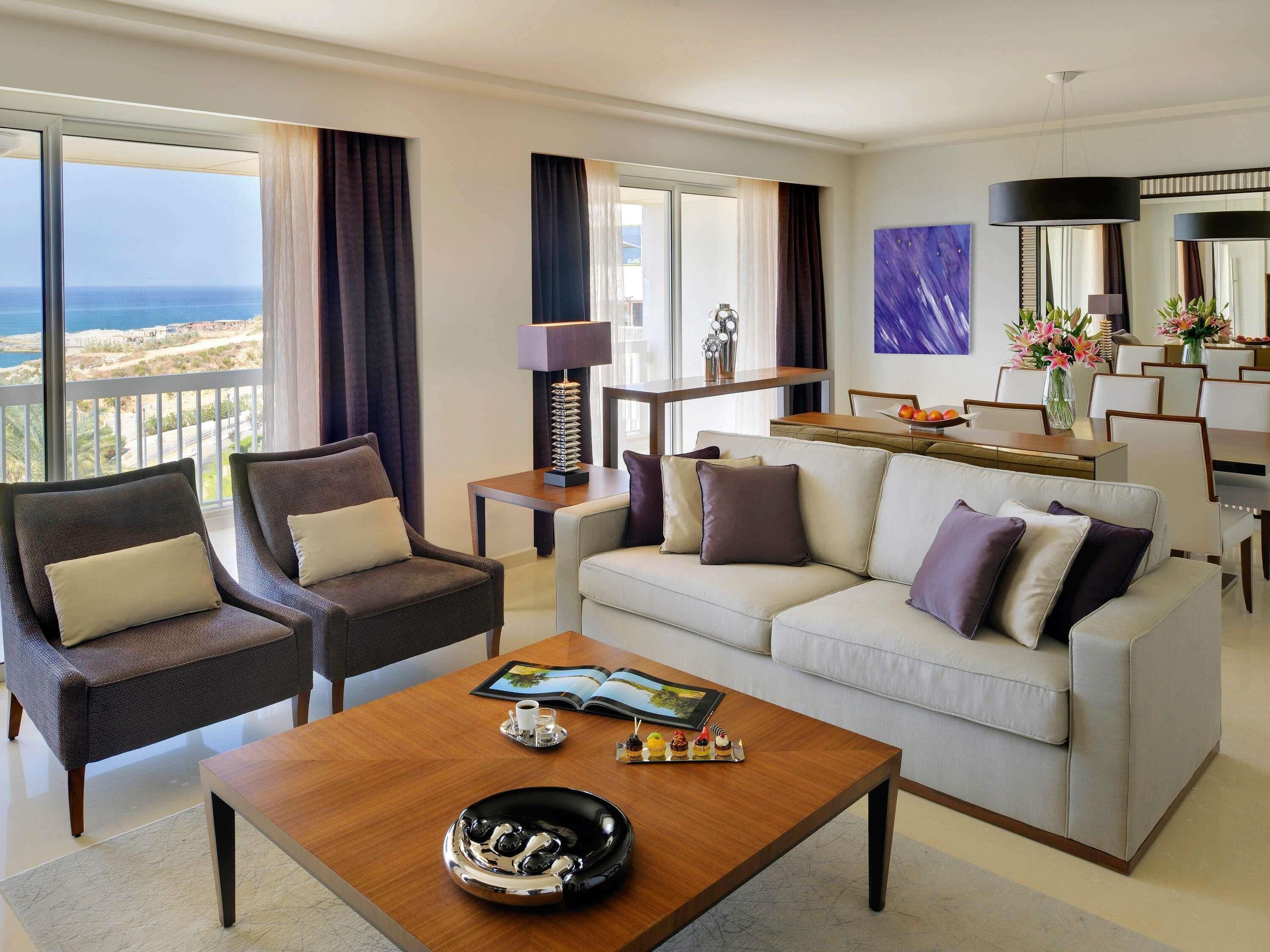 Suite, 1 cama king-size, vista para o mar (Ambassador) | 1 quarto, minibar, cofre com capacidade para portátil, secretária 