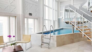 Piscina interior