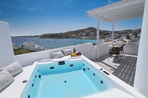 Suíte júnior, banheira de imersão, vista para o mar (Outdoor Hot Tub) | Banheira de hidromassagem particular