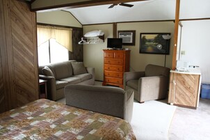 Quarto Clássico | Wi-fi grátis, roupa de cama fornecida, despertadores 