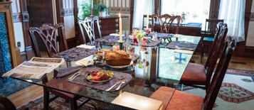 Café da manhã continental grátis