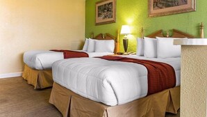 Cortinas/cortinados opacos, roupa de cama fornecida 