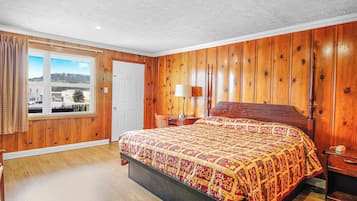 Quarto Standard, 1 cama king-size | Secretária, Wi-fi grátis