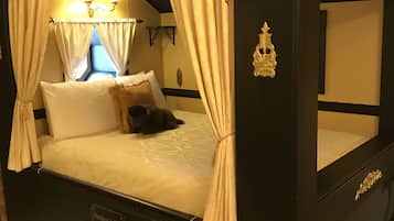 Suite Deluxe, 1 cama queen-size | 1 quarto, com decoração personalizada, com mobília individualizada