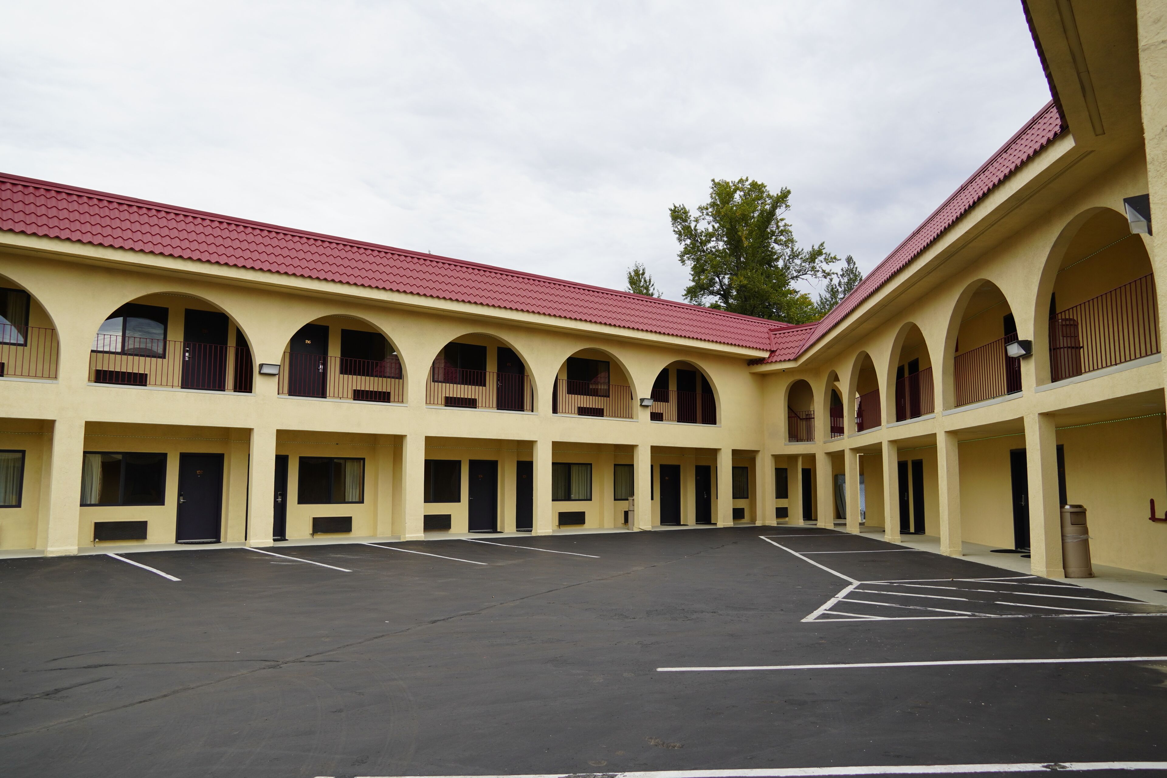 Timberland Inn & Suites Reviews, Deals & Photos 2024 - Expedia
