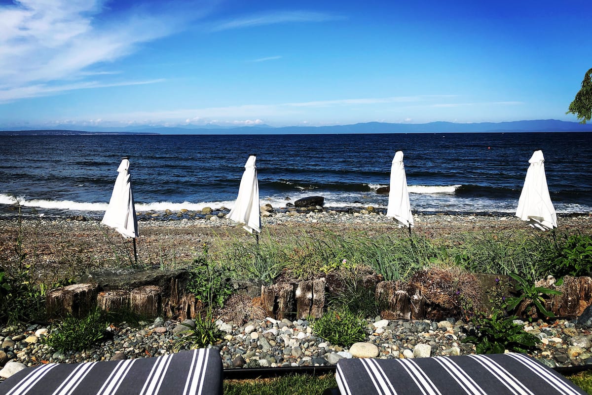 Vista para praia/oceano