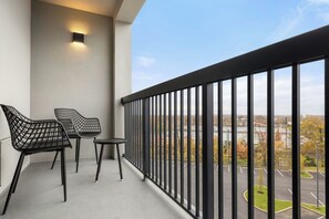 Cofre no quarto, secretária 