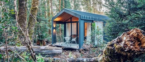 Cabana de Madeira de Luxo | Com decoração personalizada, com mobília individualizada