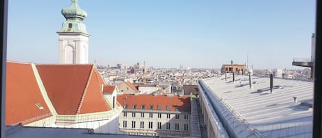 Apartamento Superior, 1 quarto, cozinha, Vista para a cidade | Vista do quarto