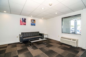 Área de estar no saguão