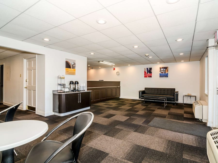 Área de estar no saguão