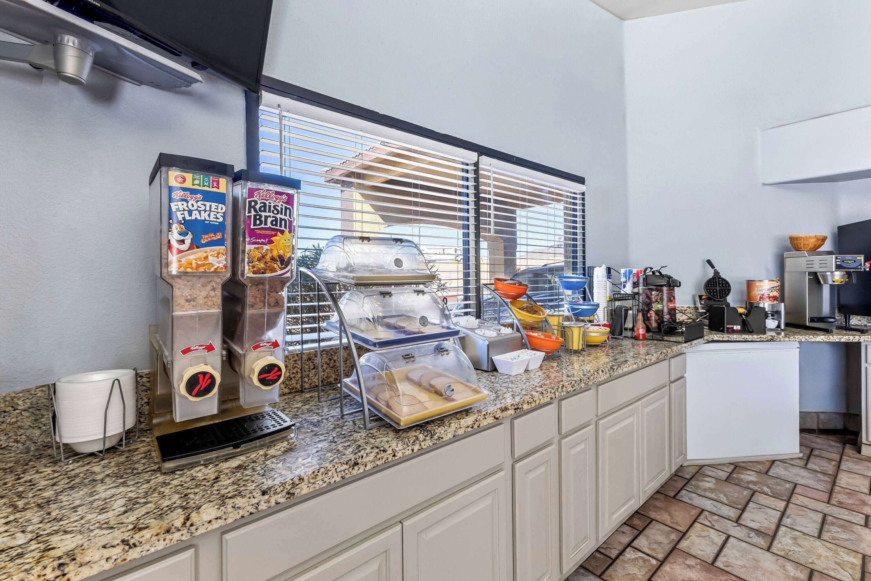 Café da manhã para viagem grátis todos os dias