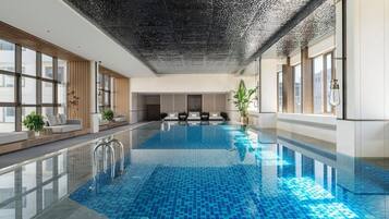 Piscina interior