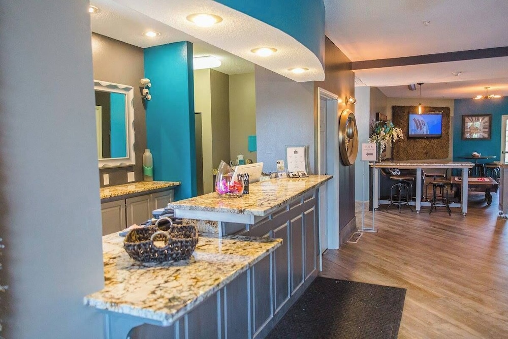 River Hills Hotel - Mankato, MN