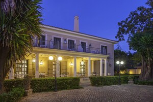 Fachada do alojamento (tarde/noite)