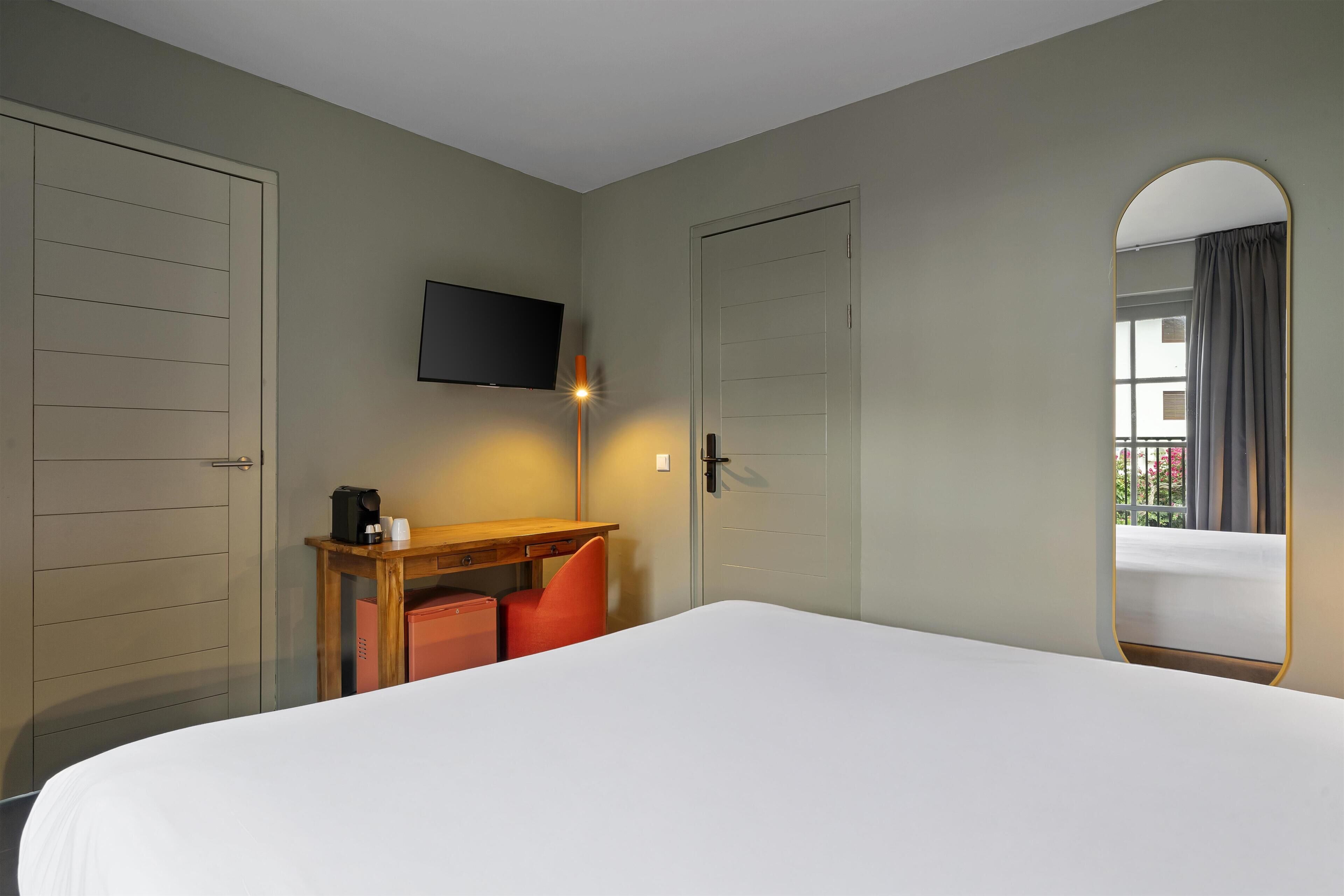 Quarto, 1 cama King (Cozy) | Roupas de cama premium, frigobar, cofres nos quartos