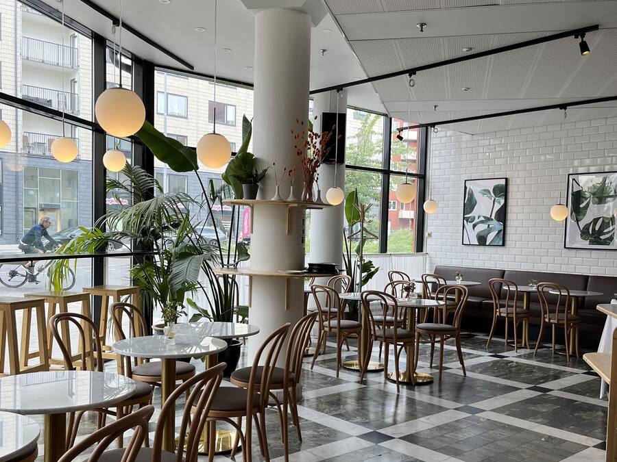 Pequeno-almoço continental diário (125 SEK por pessoa)