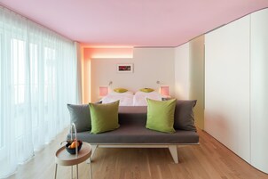 Quarto júnior, 1 quarto | Roupas de cama antialérgicas, cofres nos quartos, escrivaninha