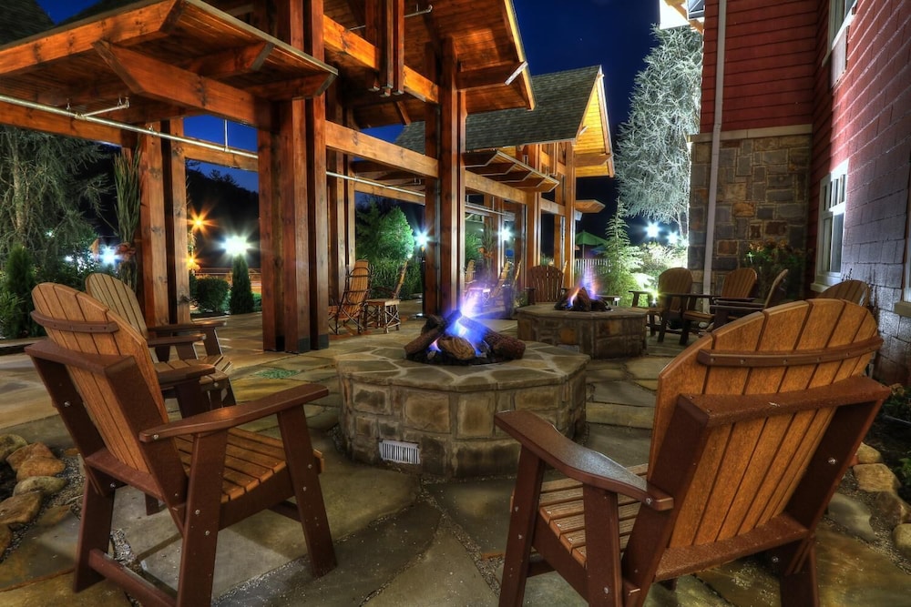 The Appy Lodge - Great Smoky Mountains National Park