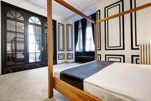 Deluxe Suite Room | Cofre no quarto, Wi-fi grátis, roupa de cama fornecida 