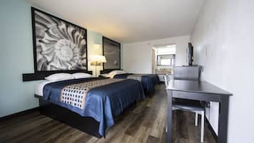 Quarto, 2 camas Queen, para não fumantes | Wi-Fi de cortesia, roupa de cama