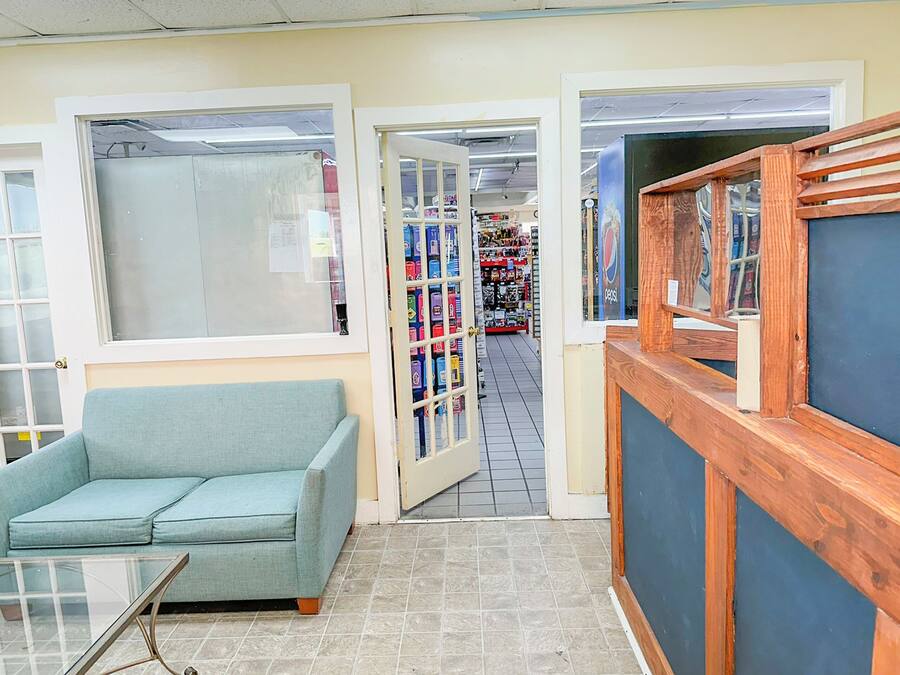 Área de estar no saguão